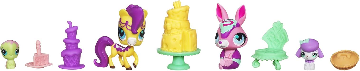 Amazon.com: Littlest Pet Shop Sweetest Sweetest Pets Bakery Pack: Toys ...
