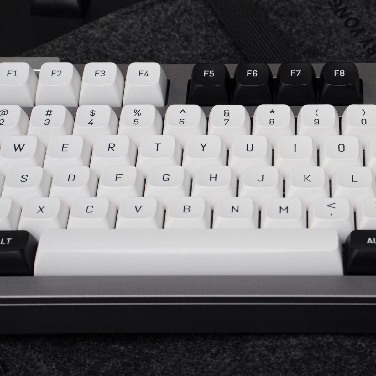 Mua Black and White Keycaps Set 150 Keys MSA Profile Doubleshot Custom ...
