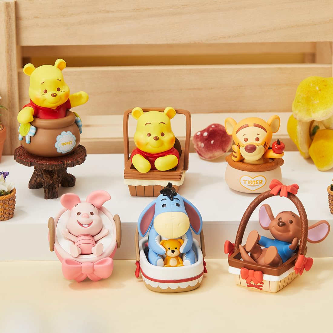 MINISO Winnie The Pooh Collection Take Me On a Tour Figure Model Blind ...