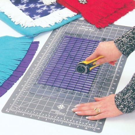 Amazon.com: Fringe Cut Slotted Ruler - 1 pcs sku# 642331MA