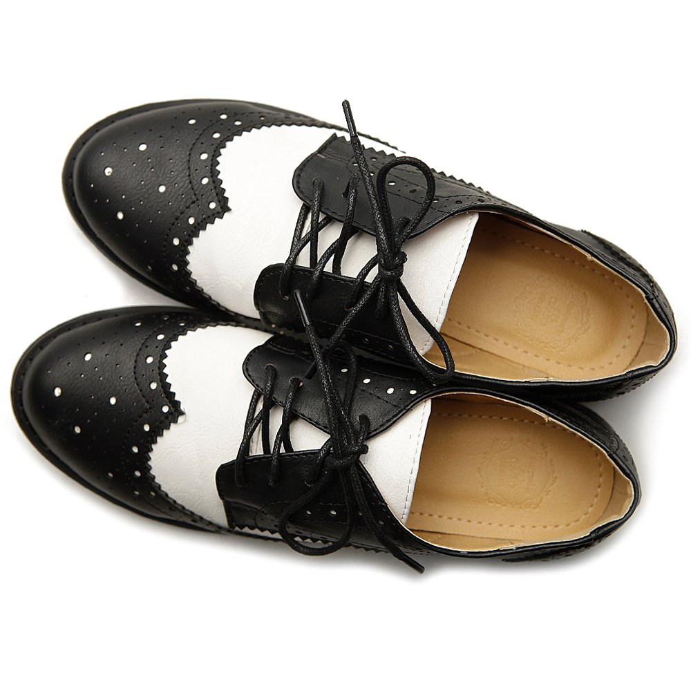 Saddle Shoes: Black & White Saddle Oxford Shoes