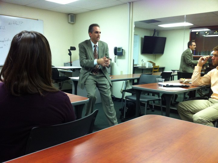 Amazon.com: A Practical Guide to Ethics: Living and Leading with ...