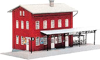 Amazon.com: Model Power HO Scale Building Kit - 2-Story Railroad ...