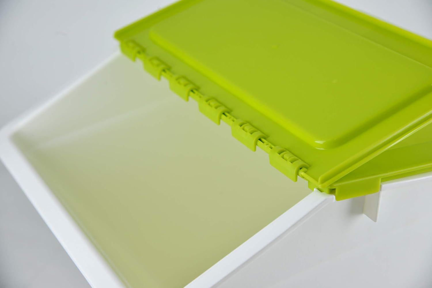 livinbox 30L Storage Plastic Box with Lid, PP Pelican Stackable Bin ...