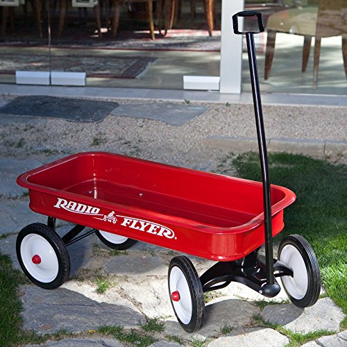 Купить Radio Flyer Classic Red Wagon Ride On в интернет-магазине Amazon ...