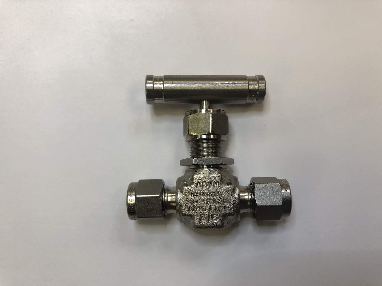 SS-1KS4-SH | Swagelok Integral Bonnet Needle Valve, Inlet/Outlet : 1/4 ...