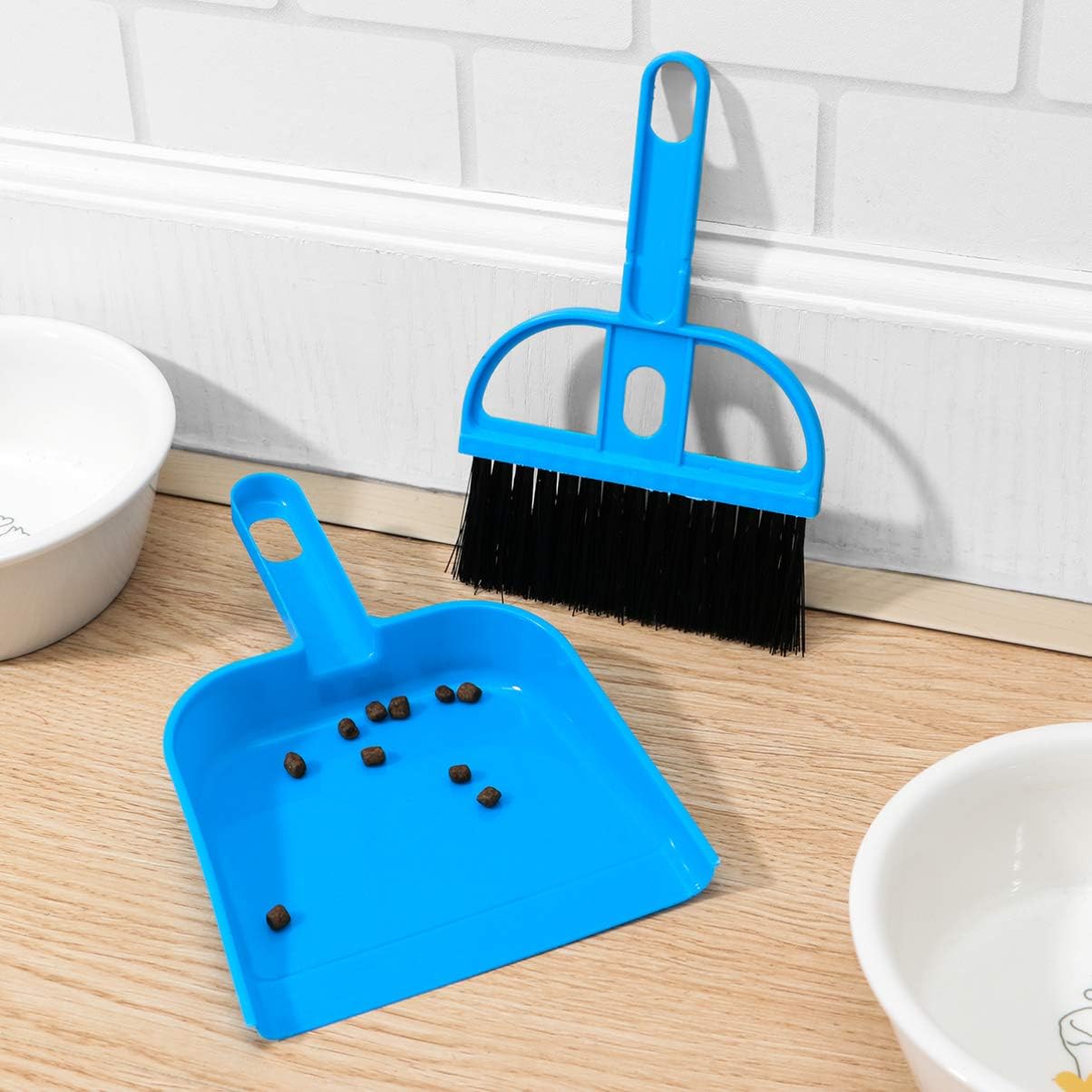 POPETPOP Cat Litter Broom and Dustpan – Pet Cage Broom Brush Dustpan ...