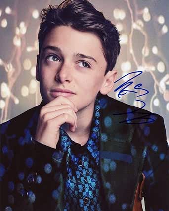NOAH SCHNAPP - Stranger Things AUTOGRAPH Signed 8x10 Photo at Amazon's ...