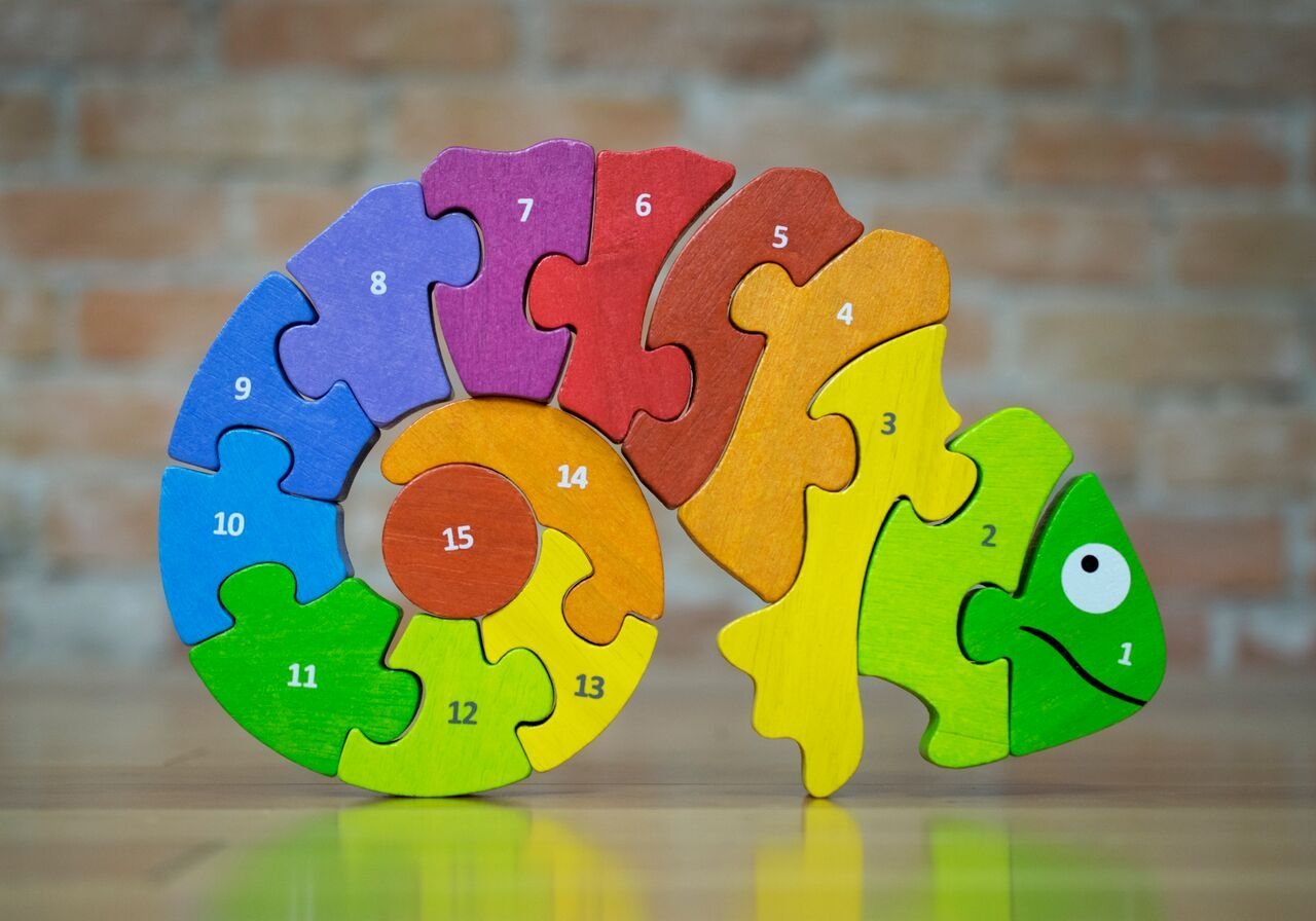 BeginAgain Counting Chameleon Bilingual Puzzle - Bilingual Wooden ...