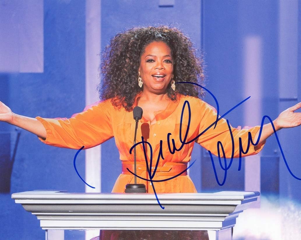 OPRAH WINFREY - Oprah AUTOGRAPH Signed 8x10 Photo B at Amazon's ...