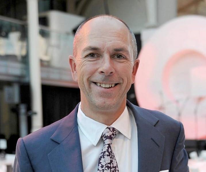 David Bowie: A Life: Amazon.co.uk: Dylan Jones: 9780451497833: Books