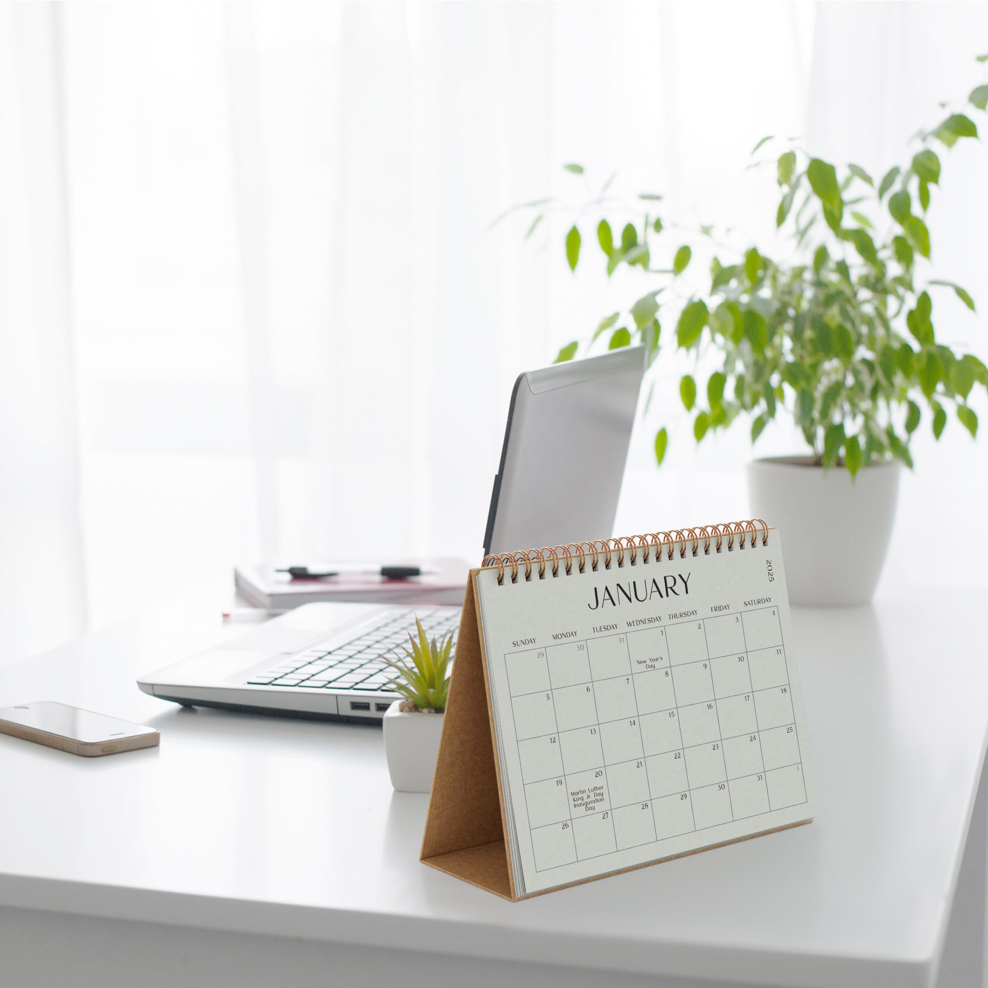 Mua Aesthetic Desk Calendar 2024-2025 - Runs from August 2024 until ...