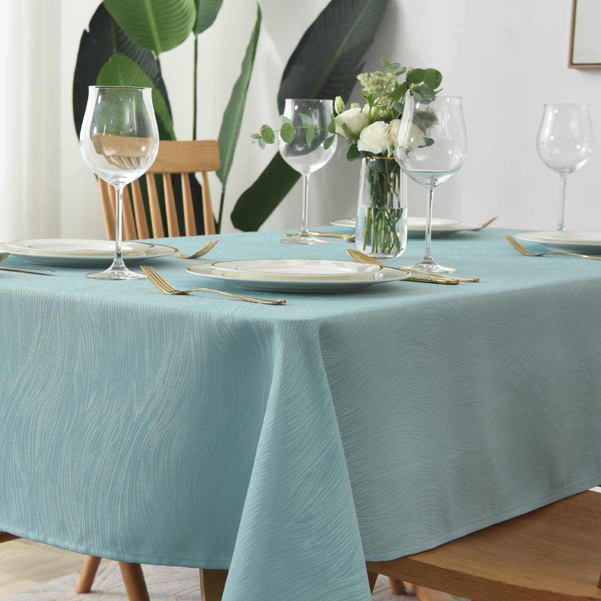 maxmill Jacquard Table Cloth Swirl Design Water Resistant Wrinkle ...
