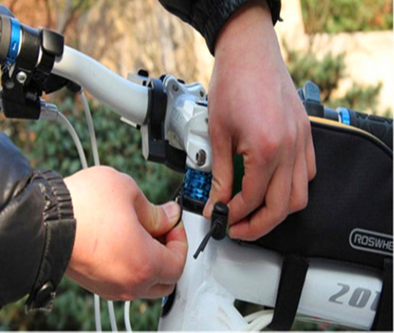 Product - Bicycle Frame Pannier Front Tube Package Bike Beam Bag - Nosh ...