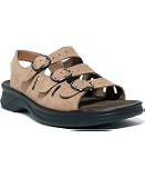 Amazon.com | Clarks Women's Saylie Medway Sandal | Flats