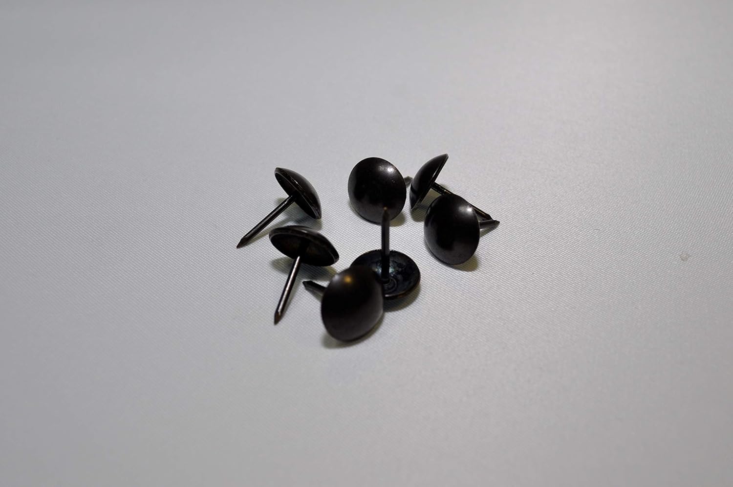 Ferramenta 100 Bullette/Chiodi/Borchie colore Nero per Tappezzeria ...