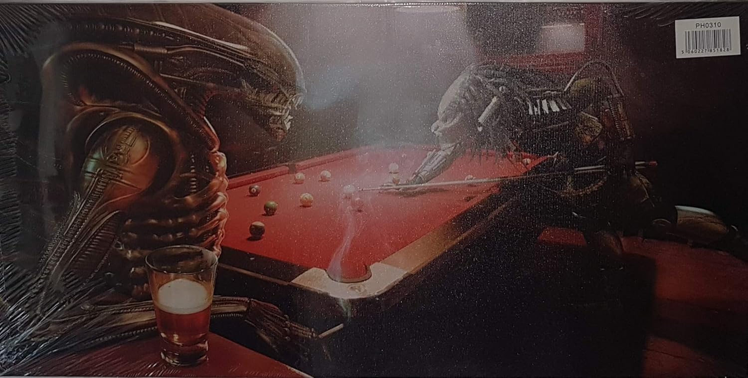 Amazon.de: Alien v Predator Pool Match AVP Stretched & Mounted Canvas ...