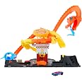 Amazon.com: Hot Wheels City Toy Car Track Set, Pizza Slam Cobra Attack ...