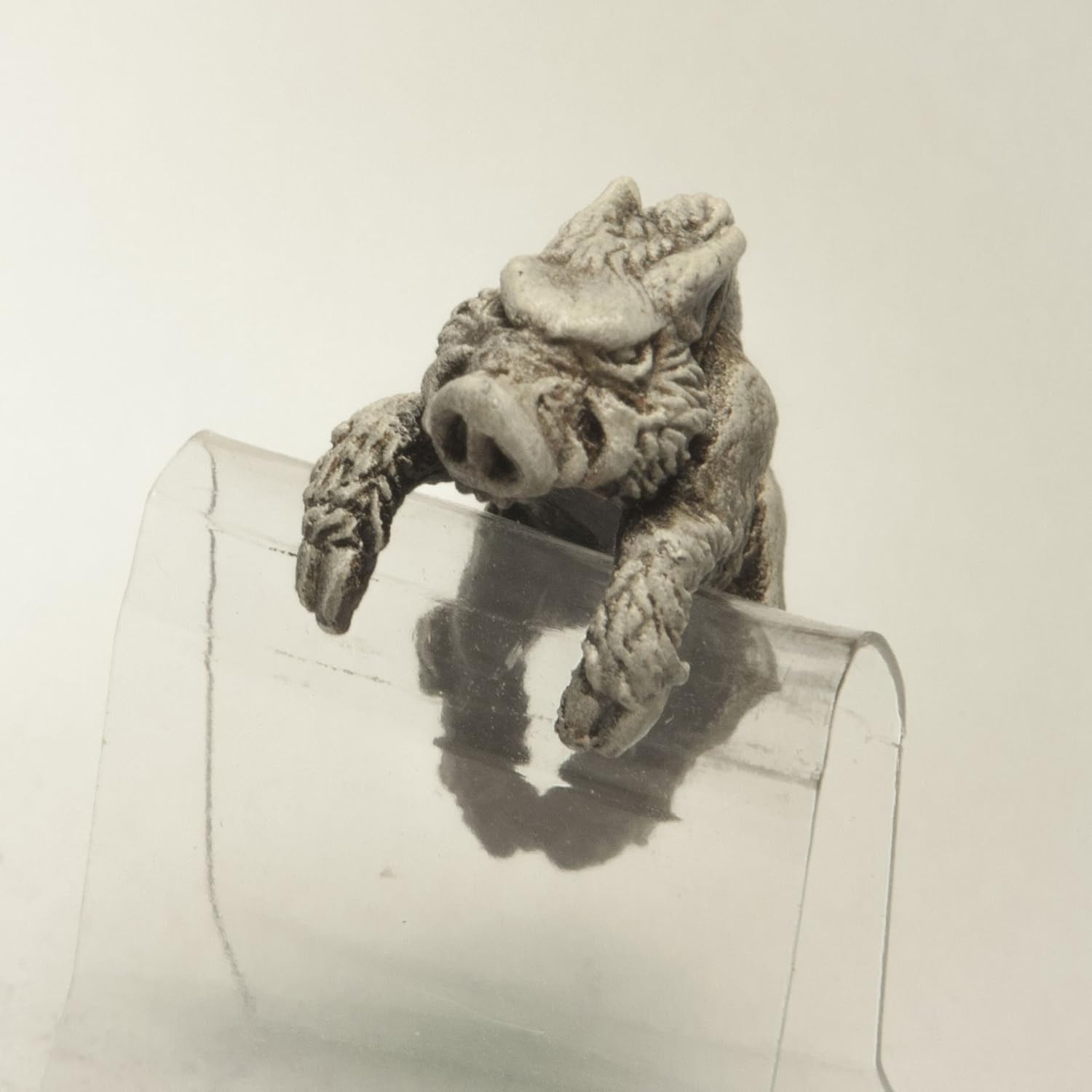 Stonehaven Draped Boar Accessory Miniature Figure for 28mm Table Top ...