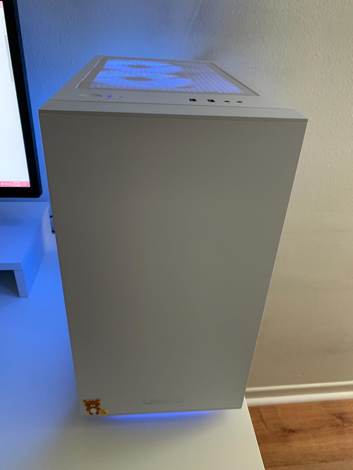 Really nice micro PC case for small builds!