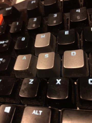 Amazon.com: Logitech G710+ Mechanical Gaming Keyboard with Tactile High ...