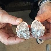 NATIONAL GEOGRAPHIC Break Open 10 Premium Geodes – Includes Goggles ...