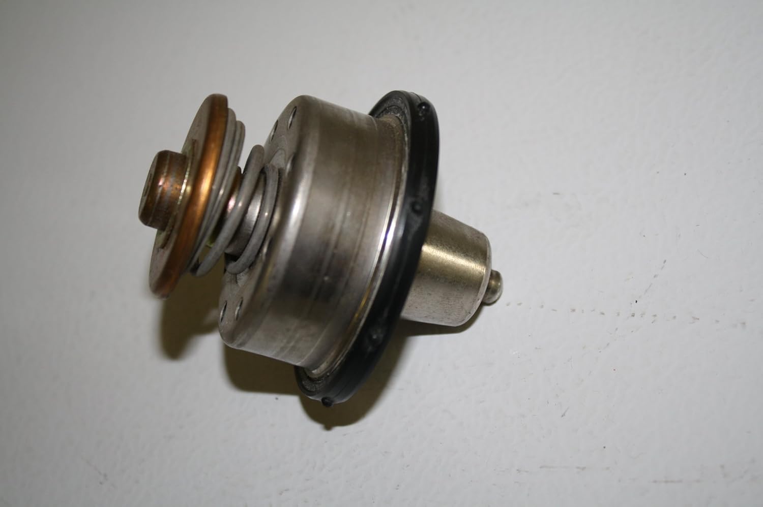 NAVISTAR International Flow Control Thermostat 1842130C1 / 1842130C3 ...