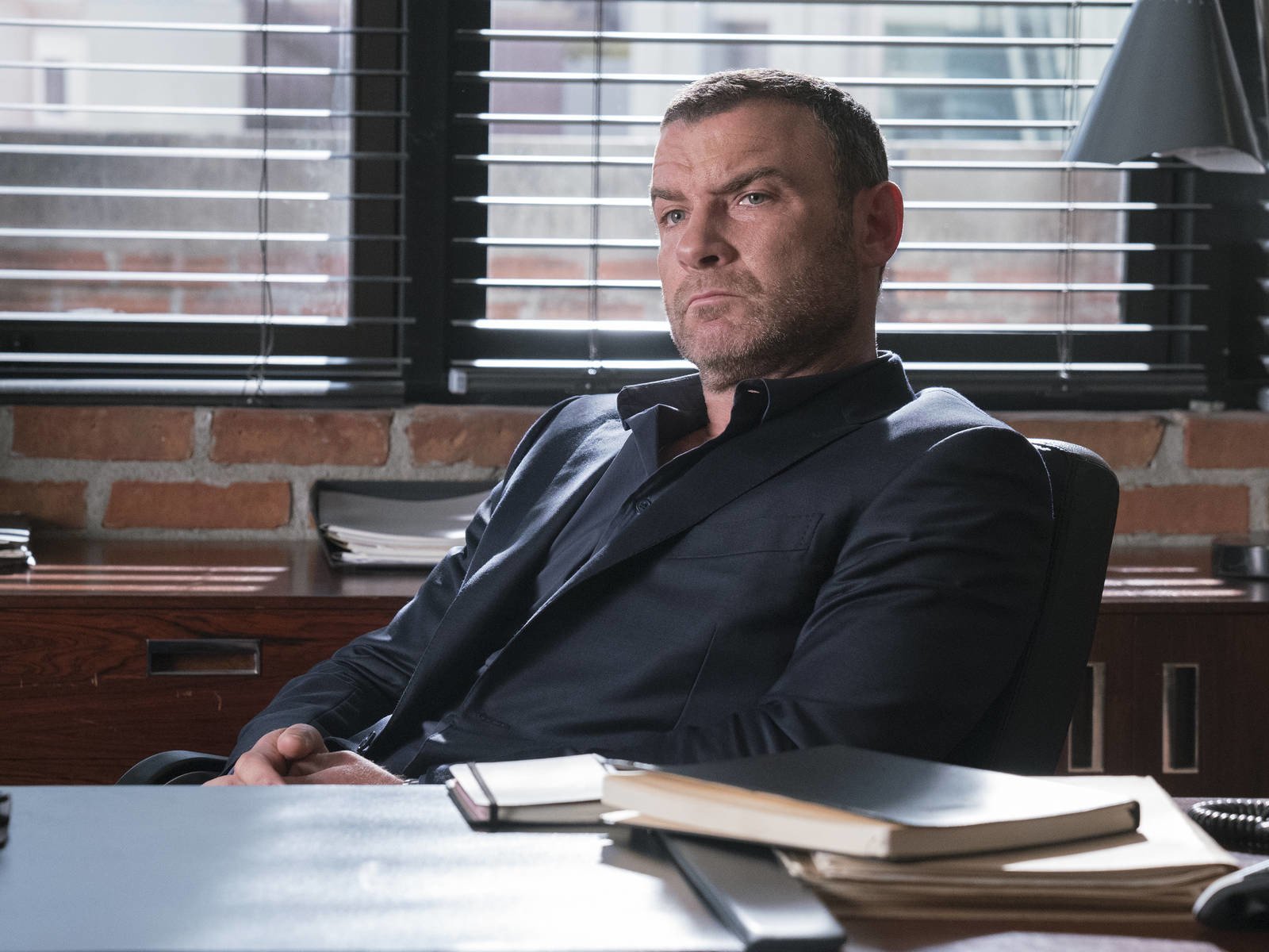 Watch Ray Donovan Season 5 | Prime Video