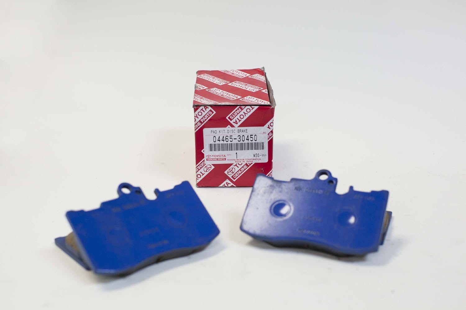 Amazon.com: Toyota Genuine Parts 04465-30450 Front Brake Pad Set ...