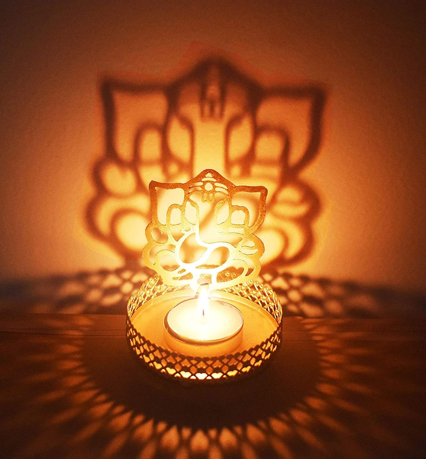 Lord Ganesha (Ridhi Shidhi) Diwali Shadow Diya. Deepawali Traditional ...