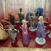 Amazon.com: Disney Frozen II Deluxe Figure Play Set: Toys & Games