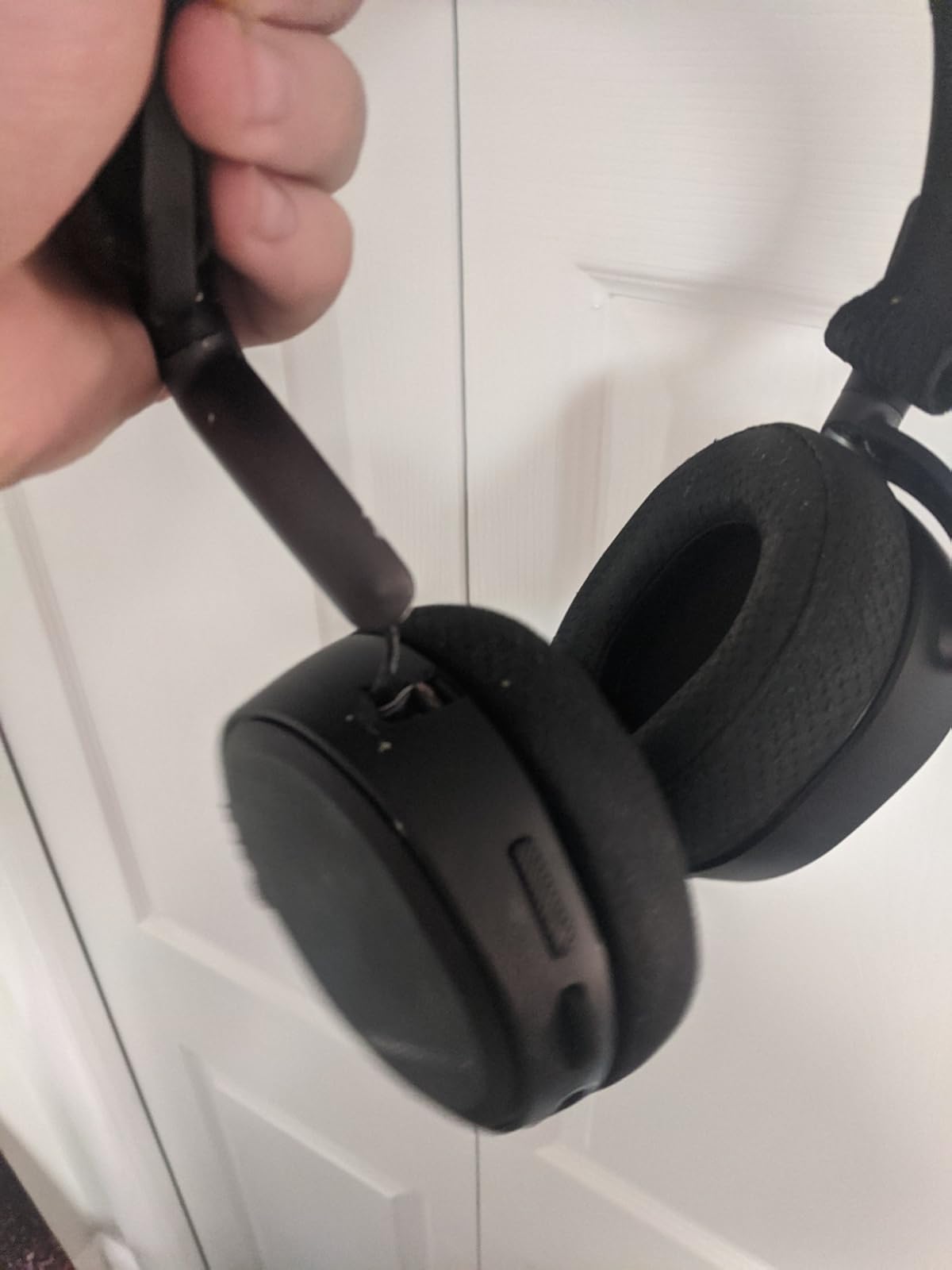 I think my headset is broken. : r/steelseries