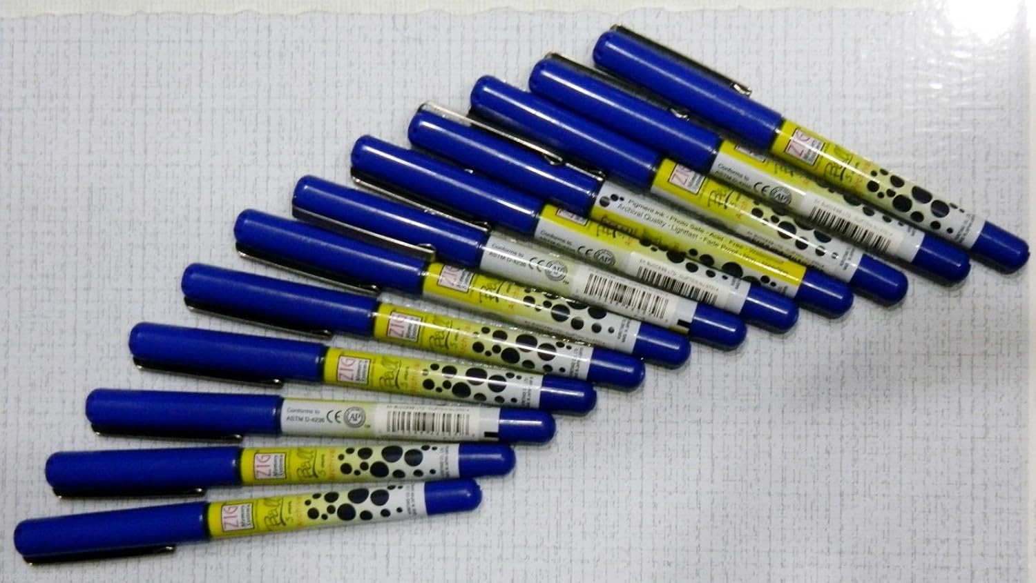 Amazon.com: Zig Memory System Ball Archival Pen-blue