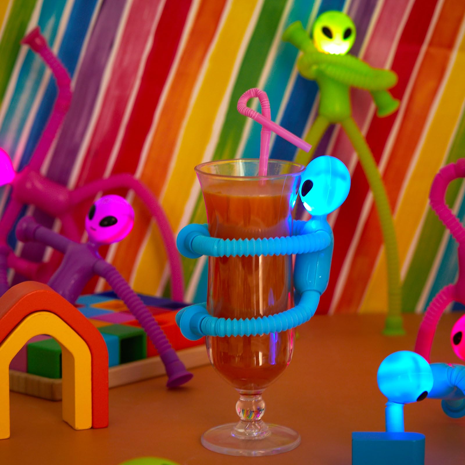 Mua 8 Pack Alien Pop Tubes Suction Cup Stretchable Sensory Fidget Tubes ...