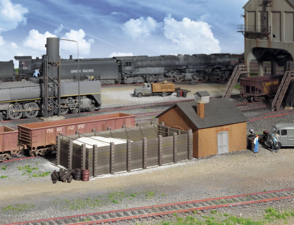 Walthers Cornerstone Series Kit HO Scale Sand House & Towers: Amazon.co ...