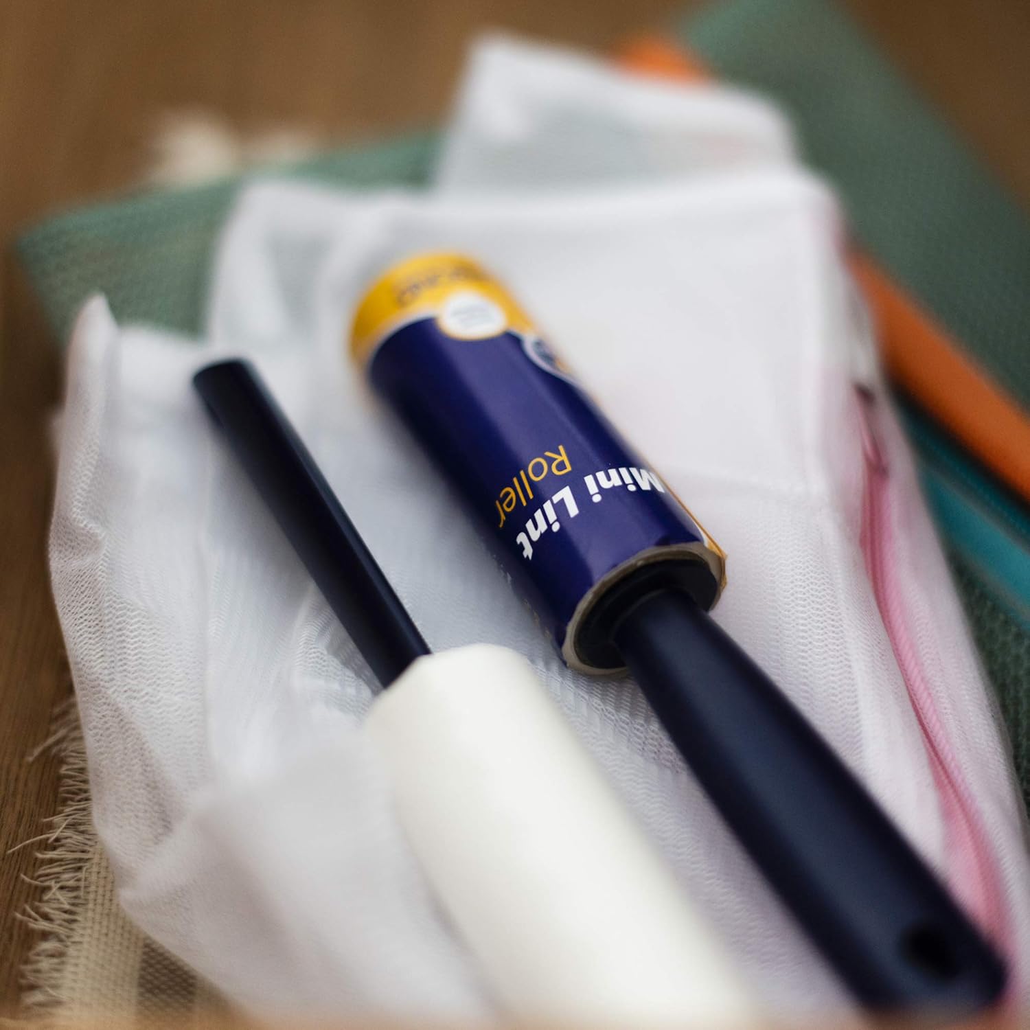 Korbond 2.8m Mini Pocket Lint Roller – TRAVEL SIZE – 30 Sticky Easy ...