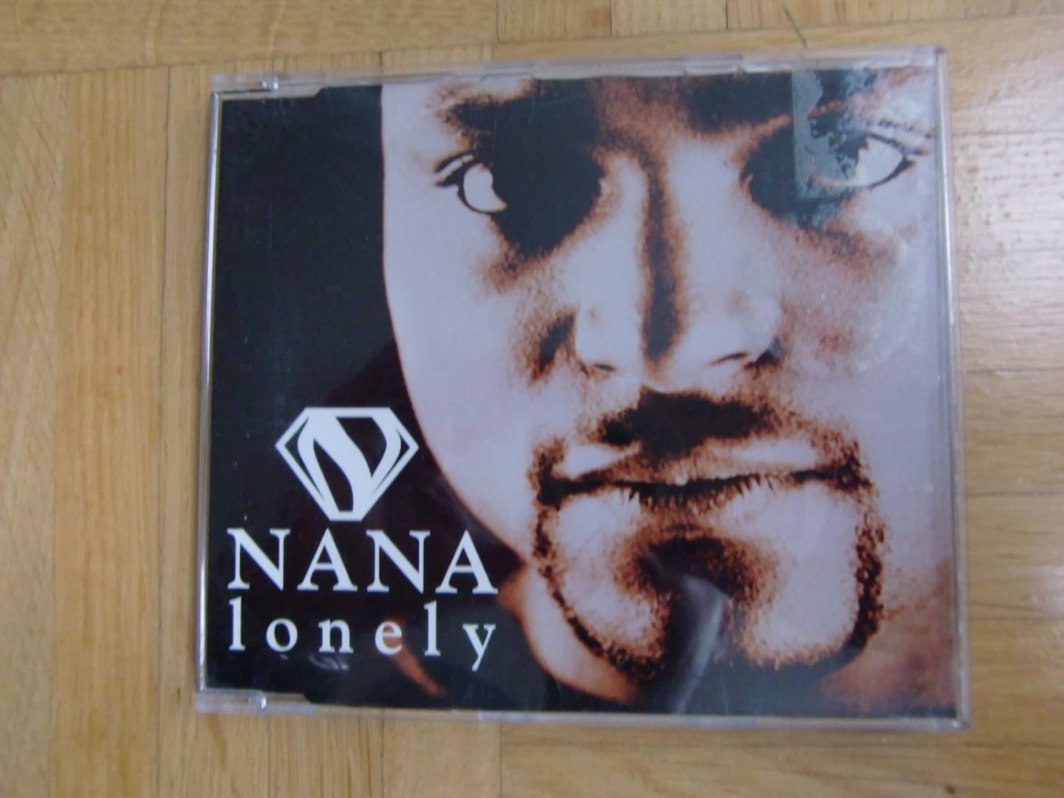 Nana - Lonely - Amazon.com Music