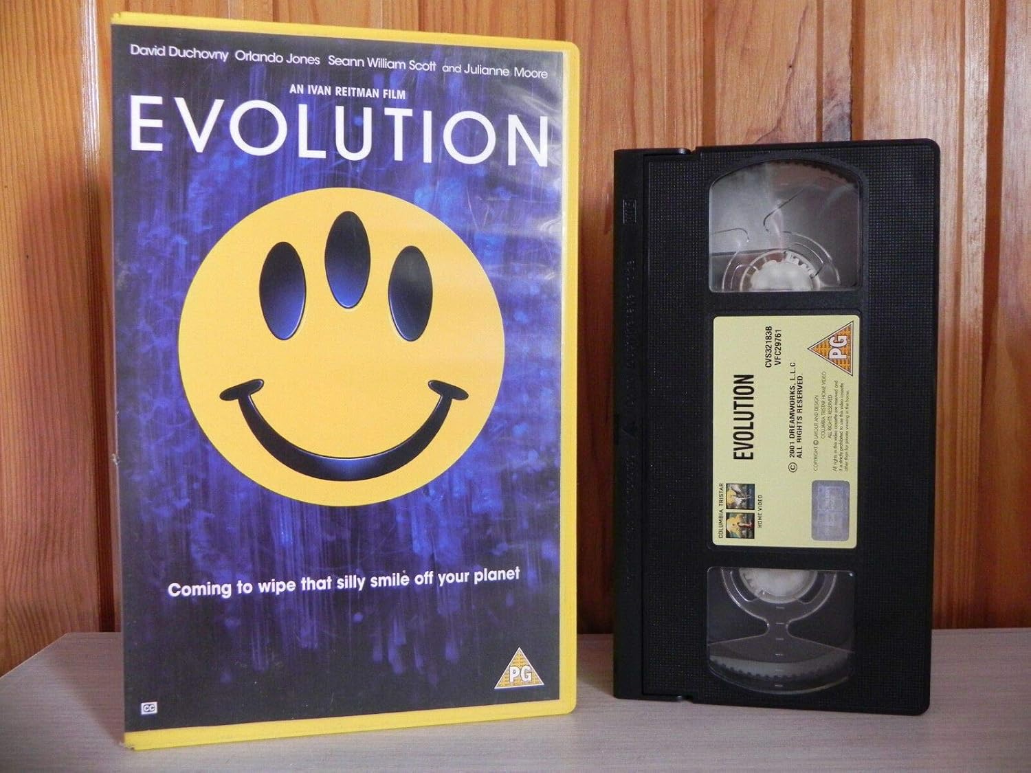 Evolution [VHS] : David Duchovny, Julianne Moore, Orlando Jones, Seann ...