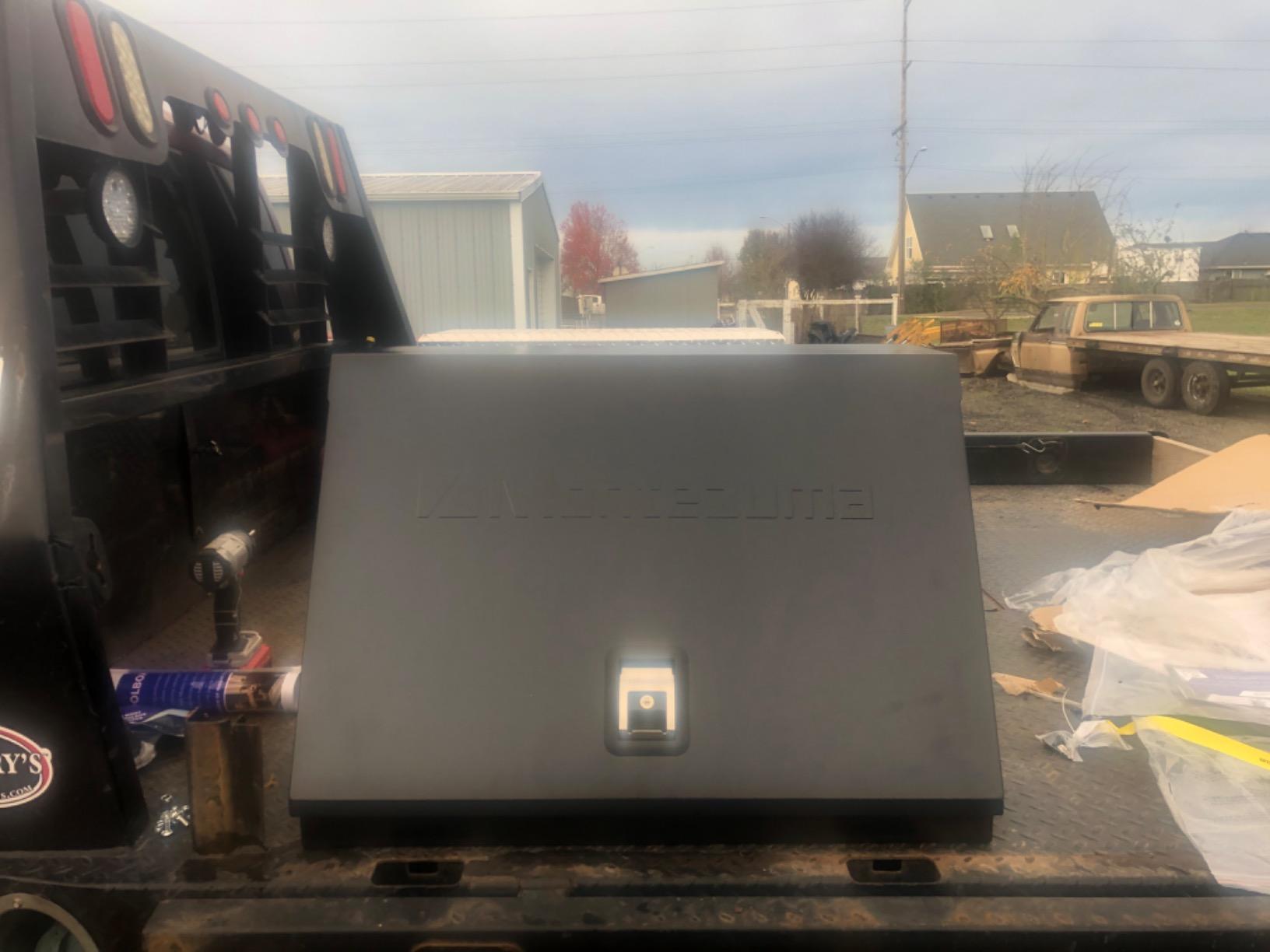 $78/mo - Finance Montezuma – LA400B – 30-Inch Portable TRIANGLE Toolbox ...