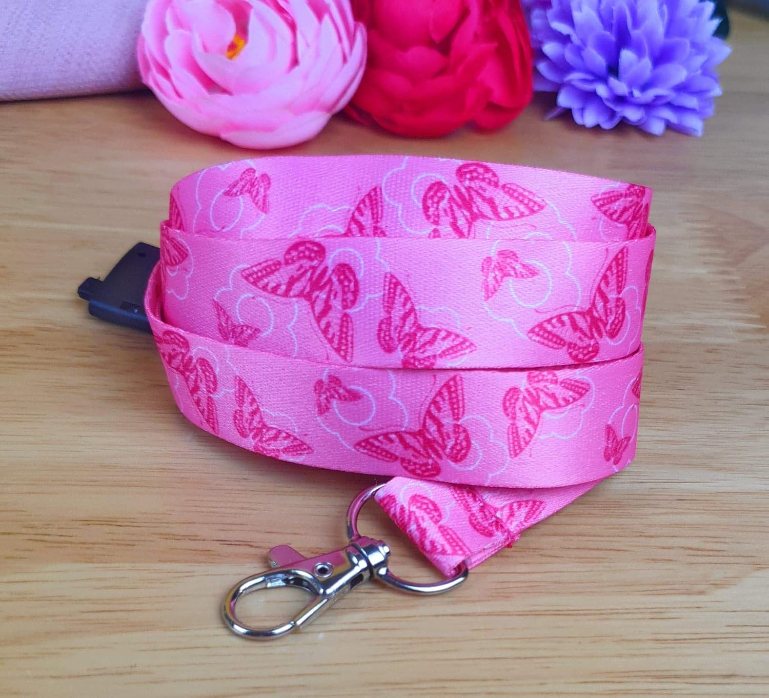 SpiriuS Lanyards with Plastic Badge Unique Styles Safety Clip ...