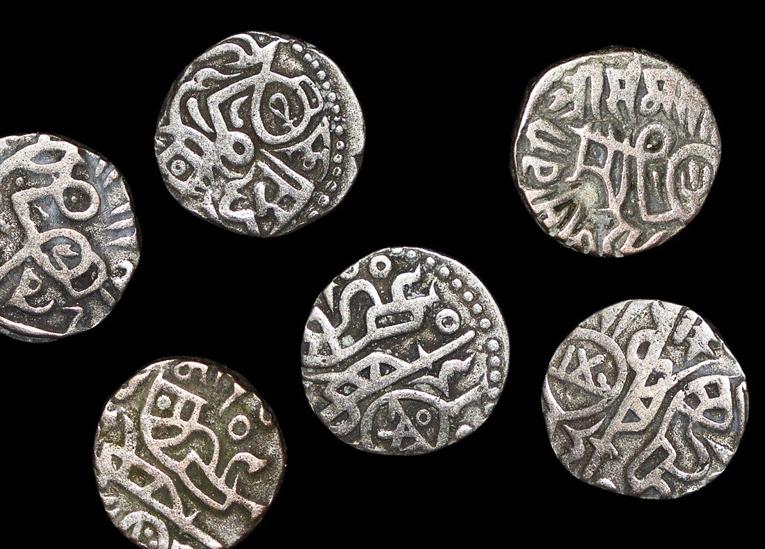 Medieval Indian Rajputs Mahipala BRONZE JITAL COIN (Horseman & Bull ...