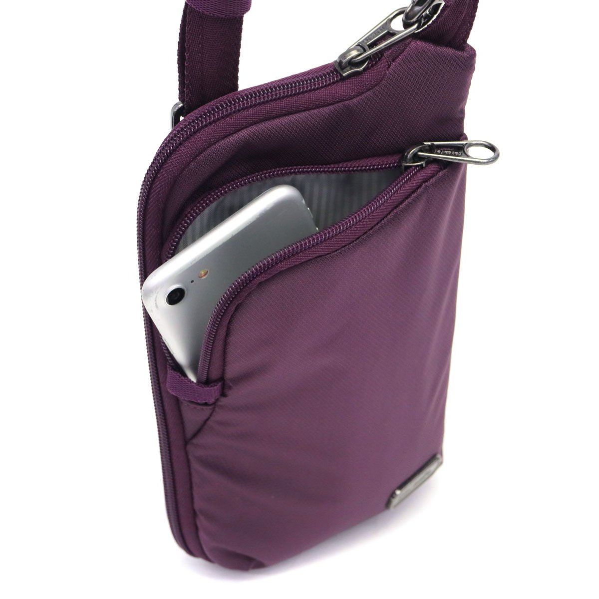 Pacsafe Daysafe Tech Crossbody - Everyday Anti-Theft Tech Crossbody Bag ...