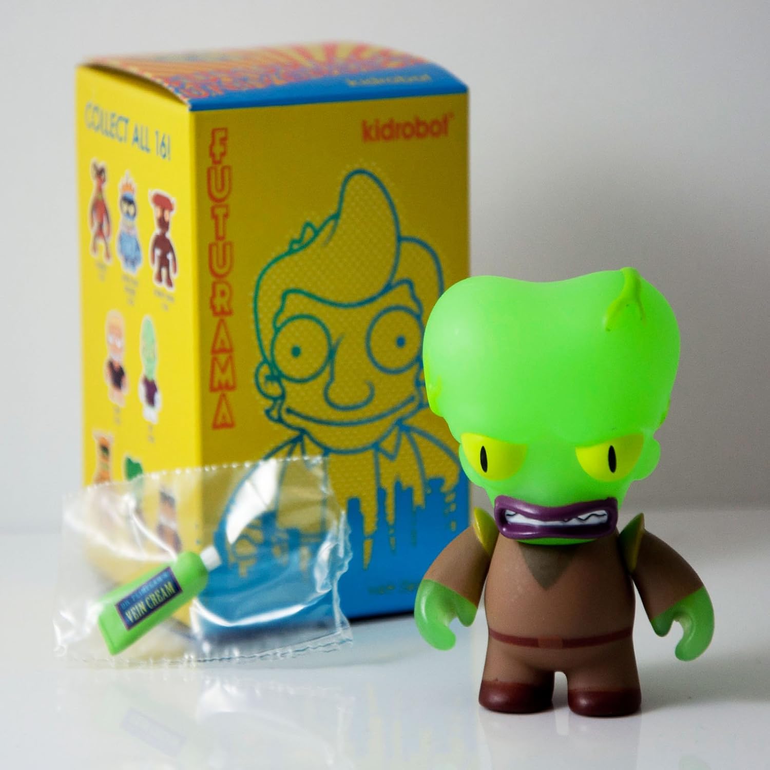 Amazon.com: Futurama Morbo Universe X Mini Series by Kidrobot: Toys & Games