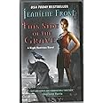 This Side Of The Grave (Night Huntress, Book 5): Frost, Jeaniene: Books - Amazon.ca