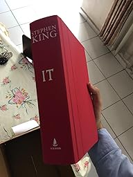 It: Stephen King: 9780670813025: Amazon.com: Books