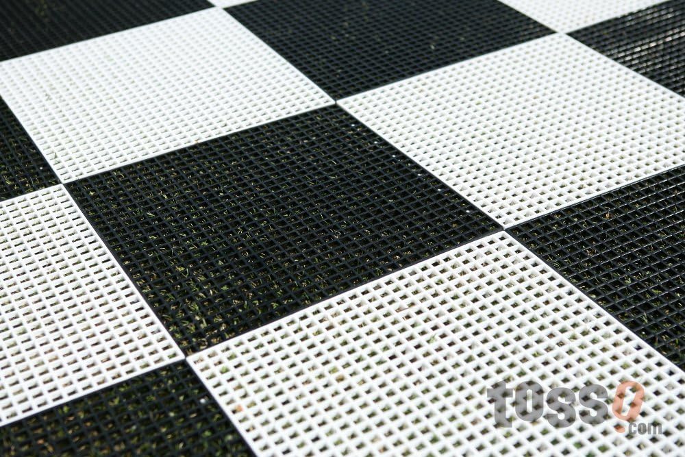 Uber Games Garden Chess Board – BigaMart