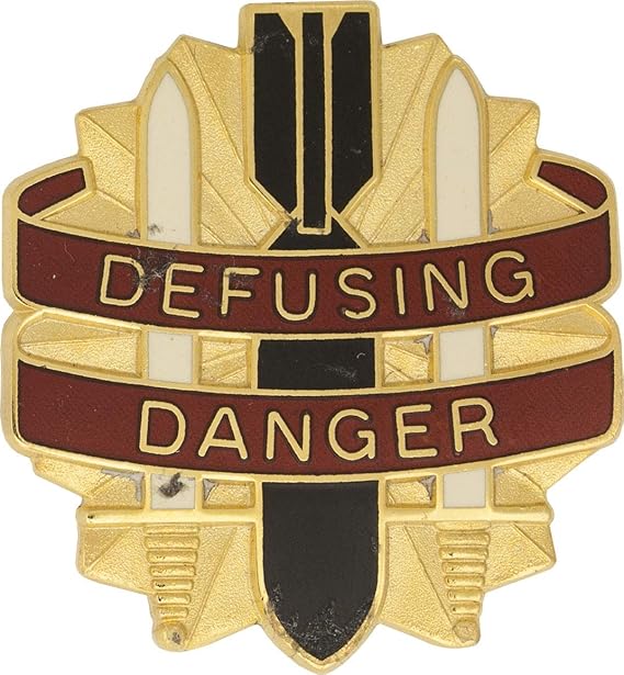 Amazon.com: 52nd Ordnance Group Unit Crest (Defusing Danger): Clothing