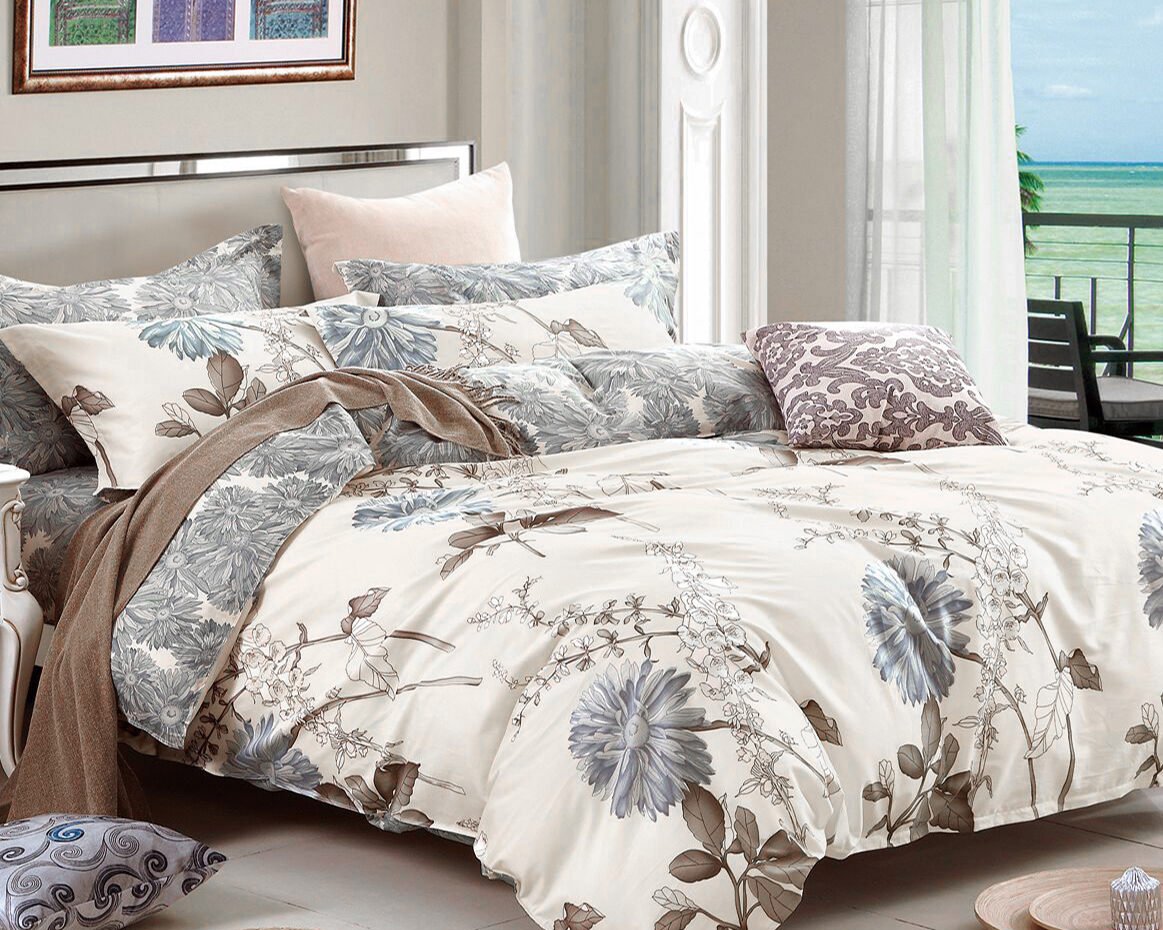 Swanson Beddings Daisy Silhouette Reversible Floral Print 3-Piece 100 ...