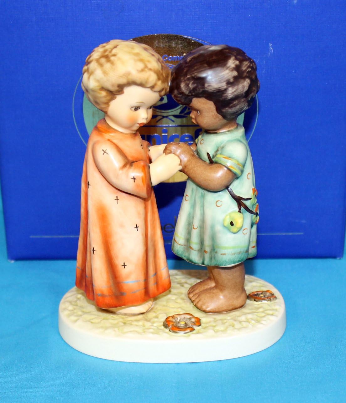 Amazon.com : MI Hummel Friends Together, Hum 662/I, #94 : Collectible ...