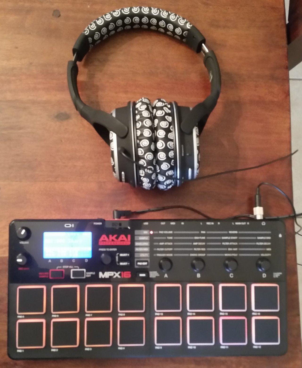$18/mo - Finance AKAI Professional MPX8 - Portable Sample Pad ...